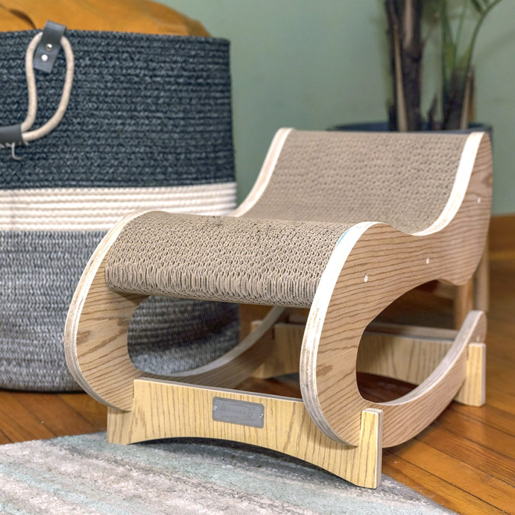 Wooden “Rocking Chair” for Cats • hauspanther